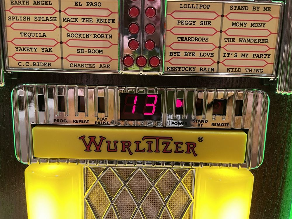 Wurlitzer 1015-CD Mini Jukebox (Defekt) in Härkingen für CHF 56 – nur ...