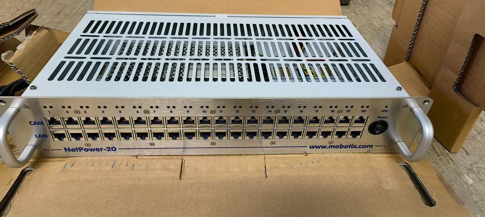 Mobotix 20-Port PoE Switch NPR20 19" (Neu und originalverpackt) in Zug ...