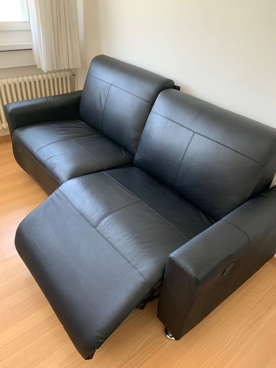 2er Ledersofa, elektrisch verstellbar, USB Ladeanschluss | Kaufen auf Ricardo