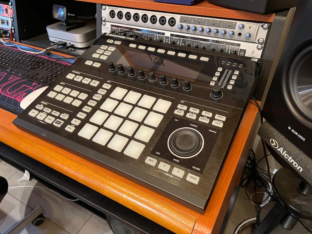 Maschine Studio | Kaufen auf Ricardo