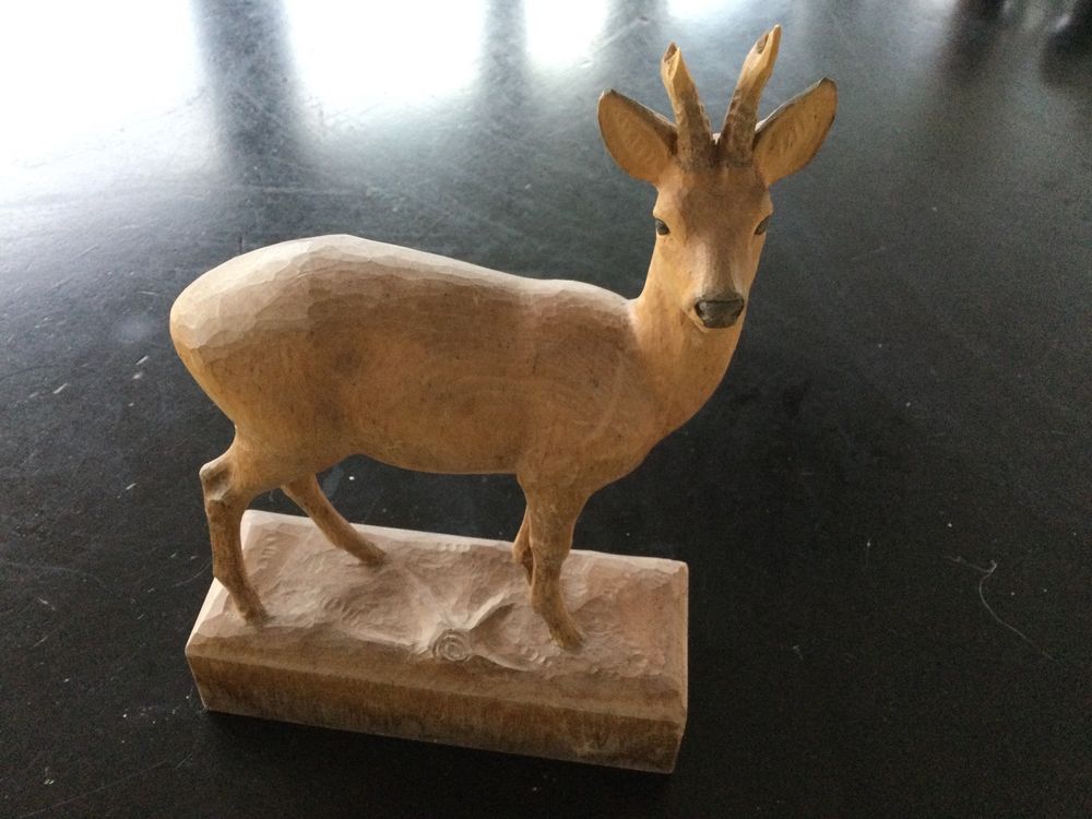 Hans Huggler Brienz Reh geschnitzt (Gebraucht) in solothurn für CHF 135 ...