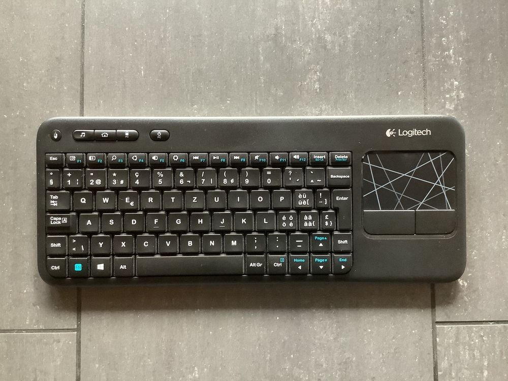 Logitech Wireless Touch Keyboard K400r | Kaufen auf Ricardo