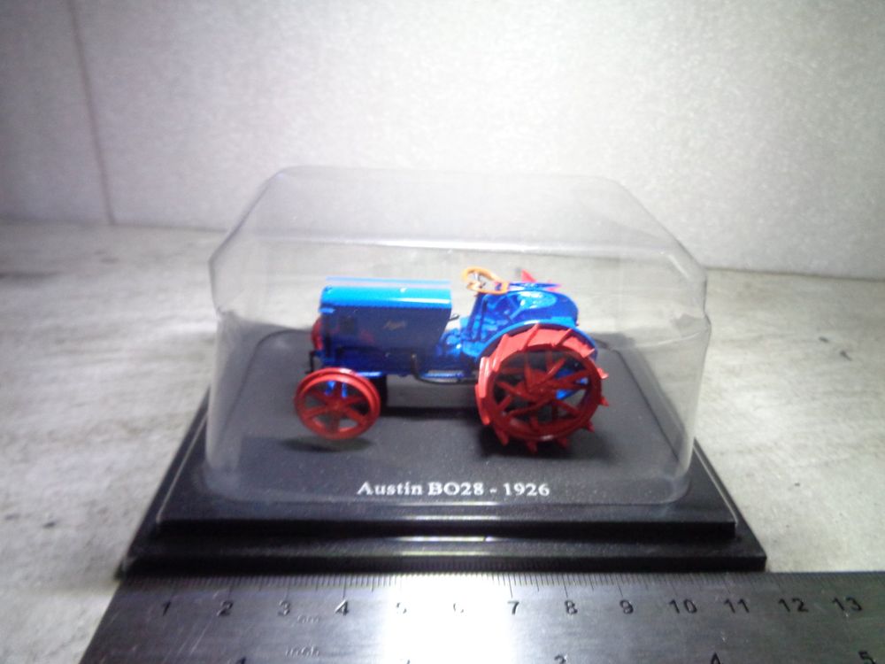 Hachette 1:43 Tracteur (Neu (gemäss Beschreibung)) in Reconvilier für ...
