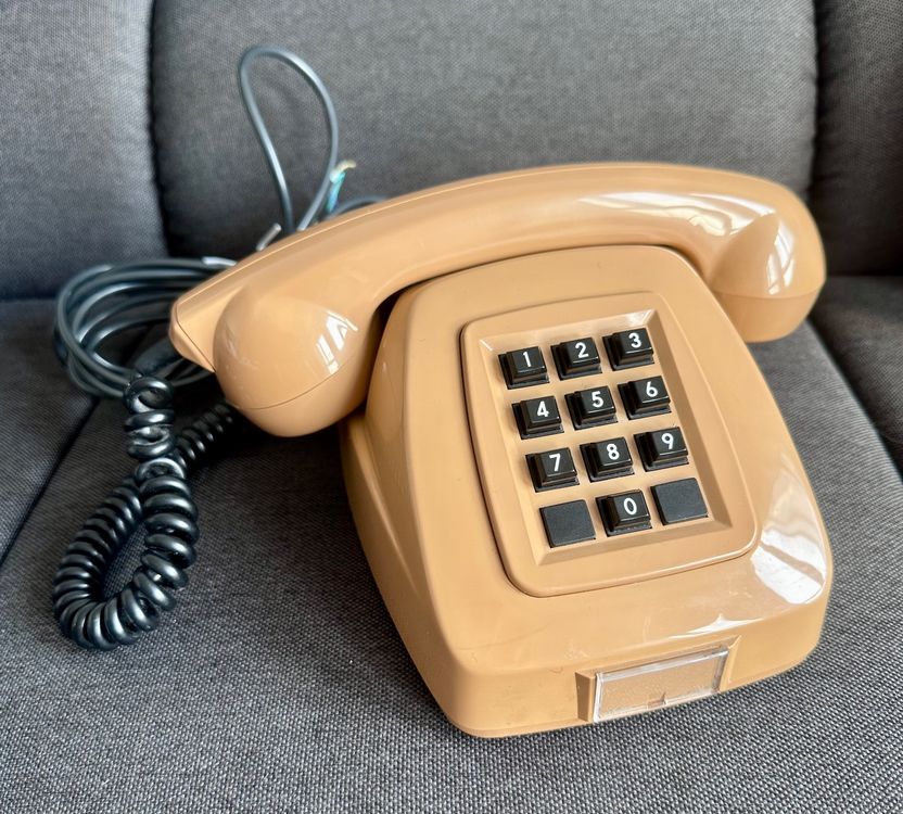 70er/80er Jahre Vintage Tastentelefon PTT Telefon (Gebraucht) in ...