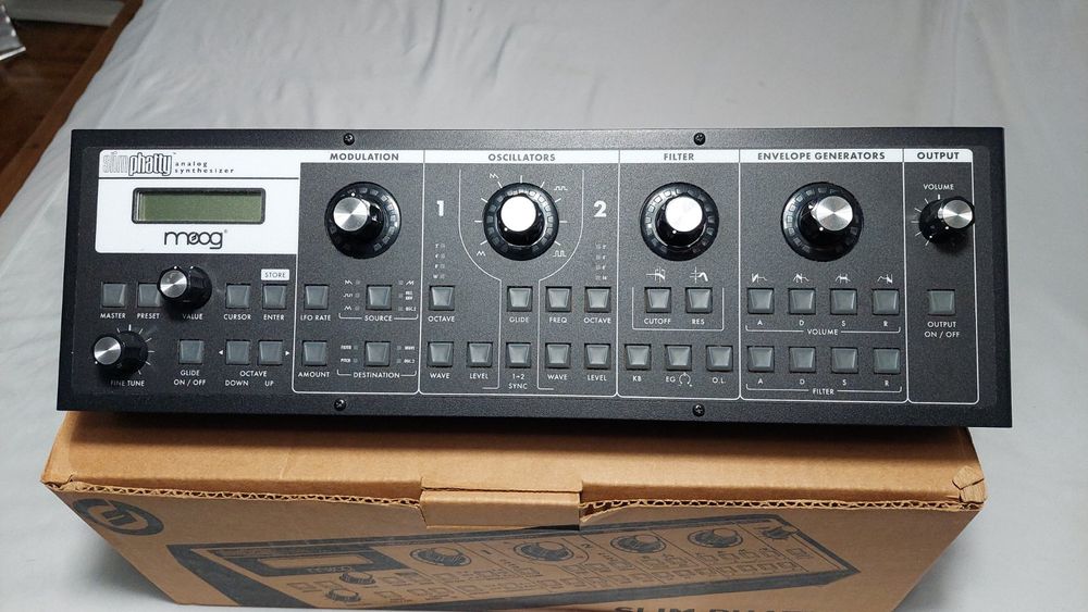 Moog SlimPhatty analog Synthesizer | Kaufen auf Ricardo