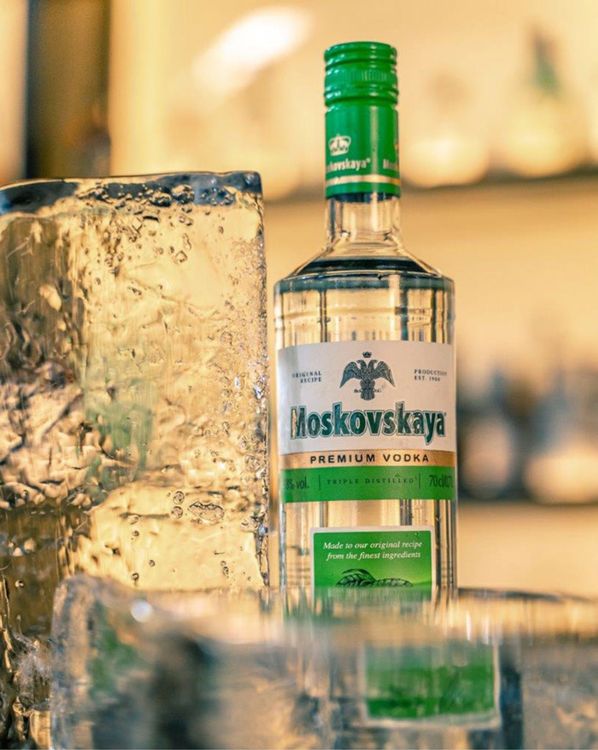 Moskovskaya Premium Vodka 38% Vol. (1 x 0.5L) inkl. Shotglas (Neu und ...