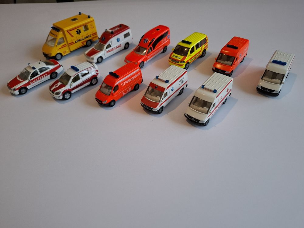 Siku Modellautos / Rettungsfahrzeuge (Gebraucht) in Nesselnbach für CHF 1 – mit Lieferung auf ...