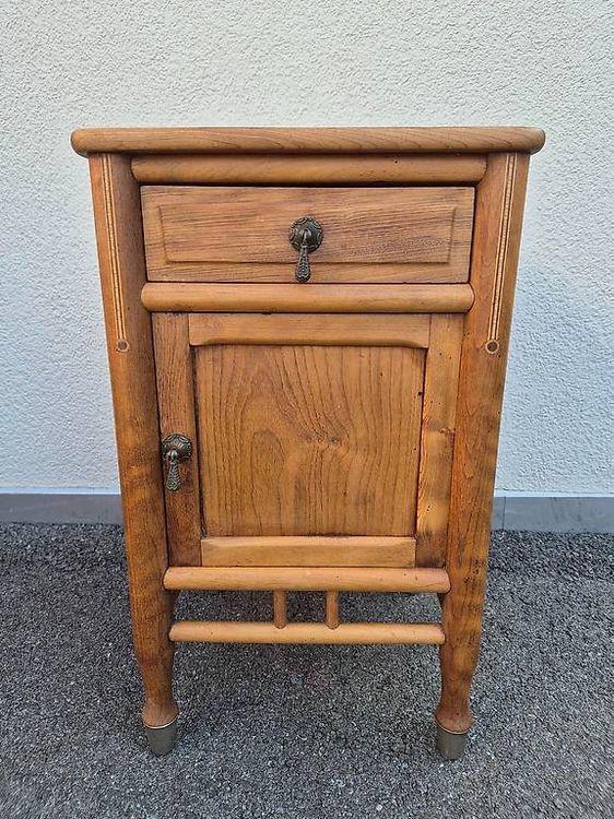 Alter Nachttisch (Gebraucht) in horgen für CHF 49 – nur Abholung auf Ricardo kaufen