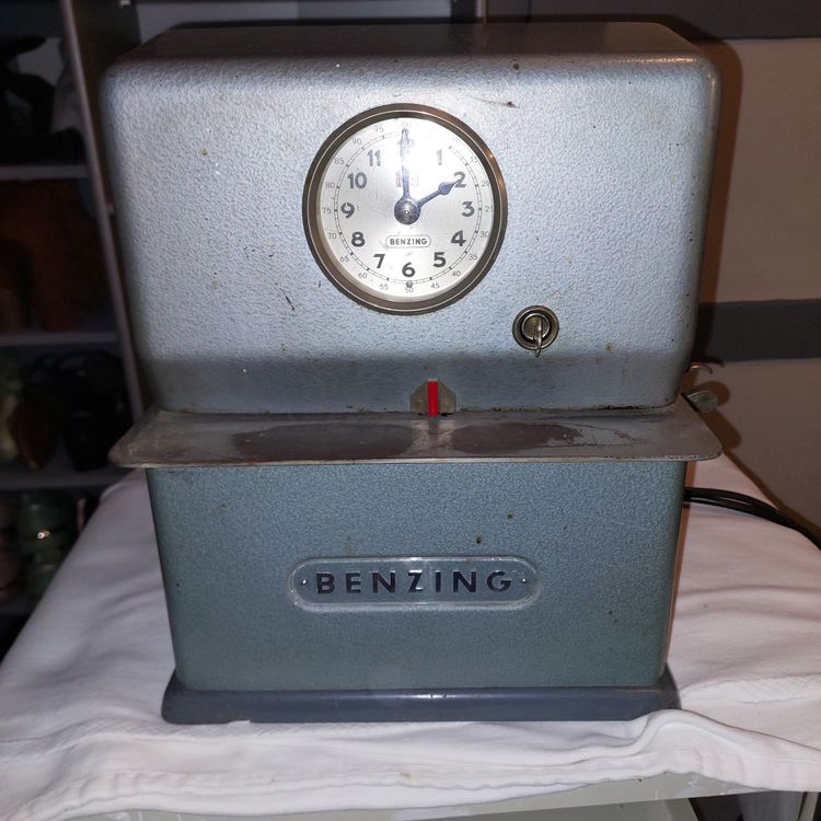 Stechuhr, Stempeluhr Benzing, antik defekt | Kaufen auf Ricardo