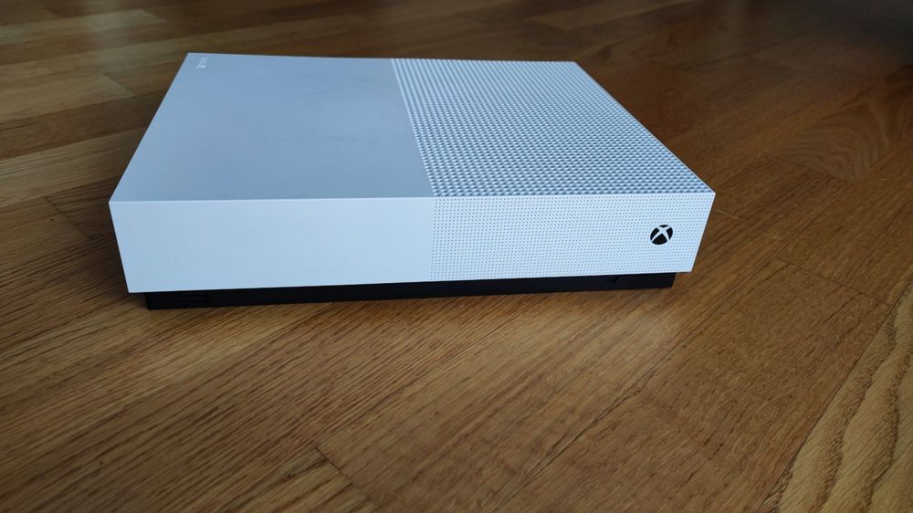 Xbox One S (Gebraucht) in Sarnen für CHF 116 – mit Lieferung auf ...