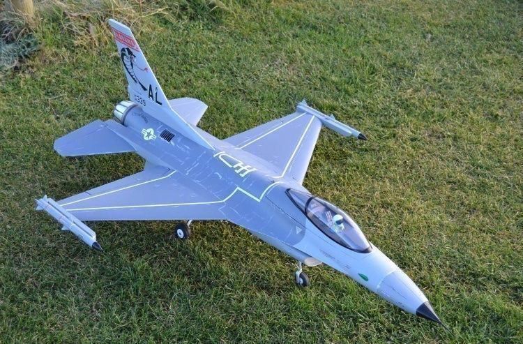 FMS F-16 Fighting Falcon (Gebraucht) in Brienzwiler für CHF 150 – mit Lieferung auf Ricardo kaufen