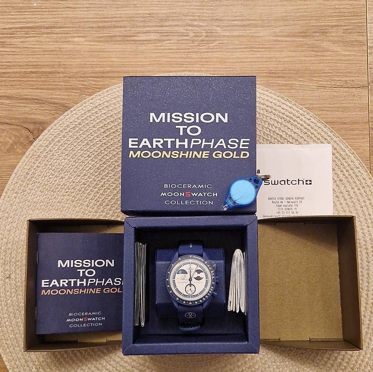SWATCH MOONSWATCH MISSION TO EARTHPHASE MOONSHINE GOLD (Gebraucht) in Bern für CHF 450 – nur ...