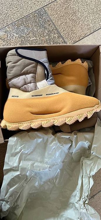 Yeezy Knit Runner Boot neu und original verpackt (Grösse 42) (Neuf avec ...