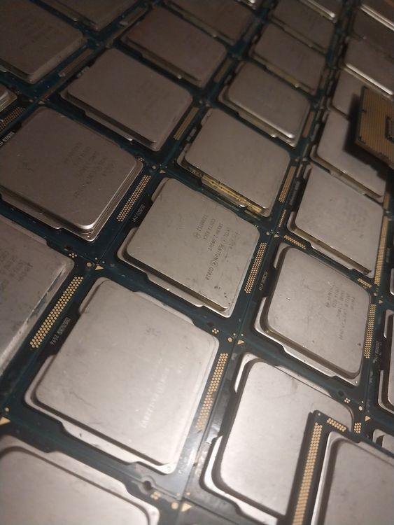 mystery Box Intel CPUs 1KG (Gebraucht) in Schaffhausen für CHF 28 – mit ...
