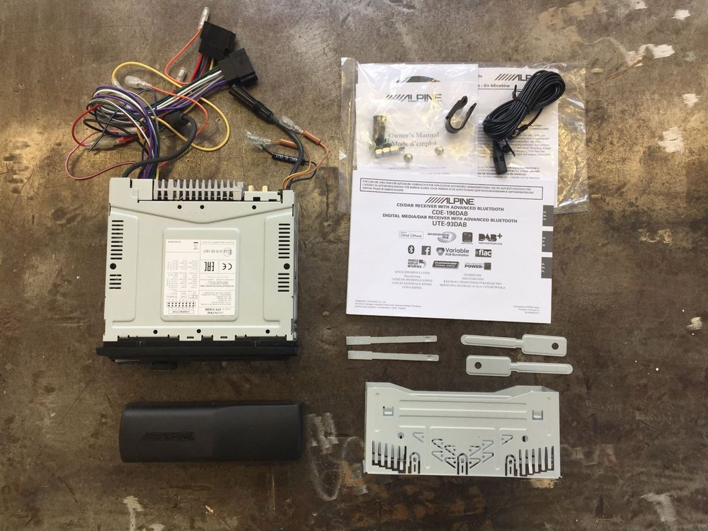 Autoradio Alpine CDE 196DAB mit Freispr. (Gebraucht) in Güttingen für ...