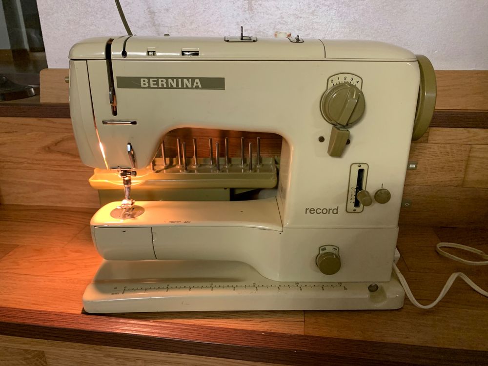 Bernina 730 (Gebraucht) in Schlieren für CHF 104 – mit Lieferung auf ...