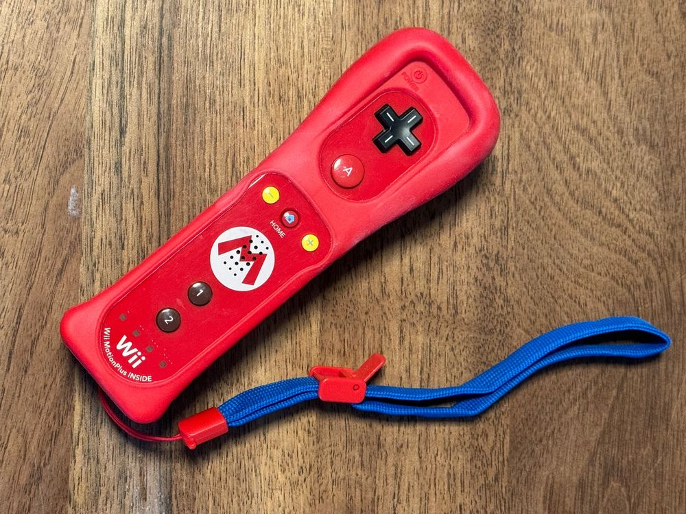 Nintendo Wii (U) Wiimote Mario Remote Controller MotionPlus (Gebraucht ...