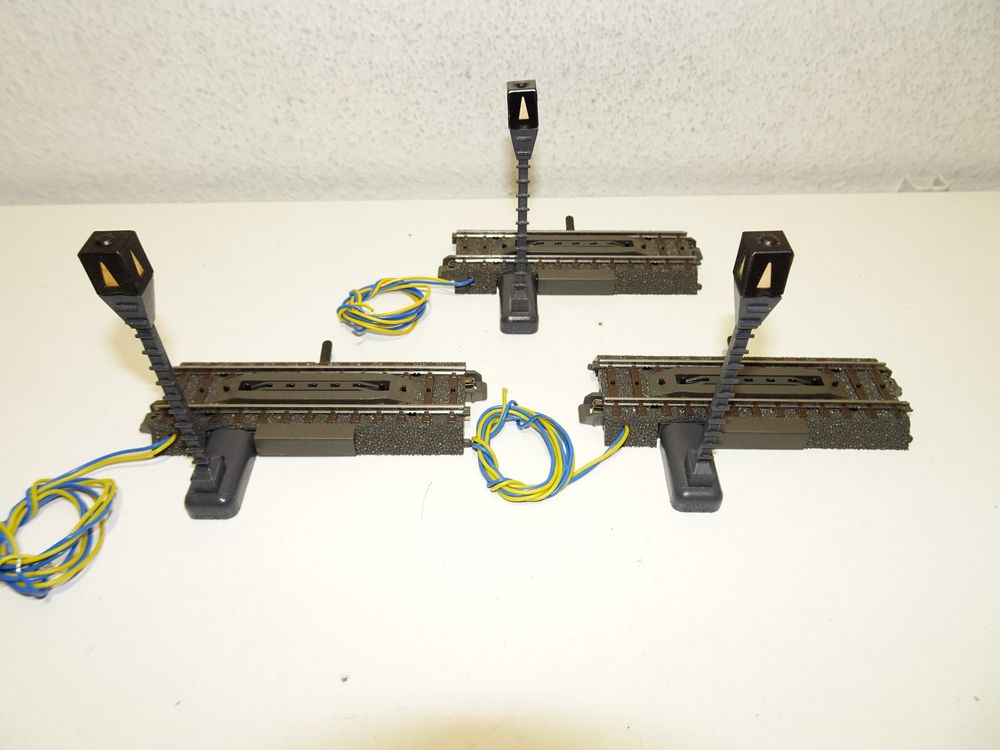 3 Märklin C-Gleis Schienen Entkuppler Lichtmast HO 24997 (Gebraucht) in ...