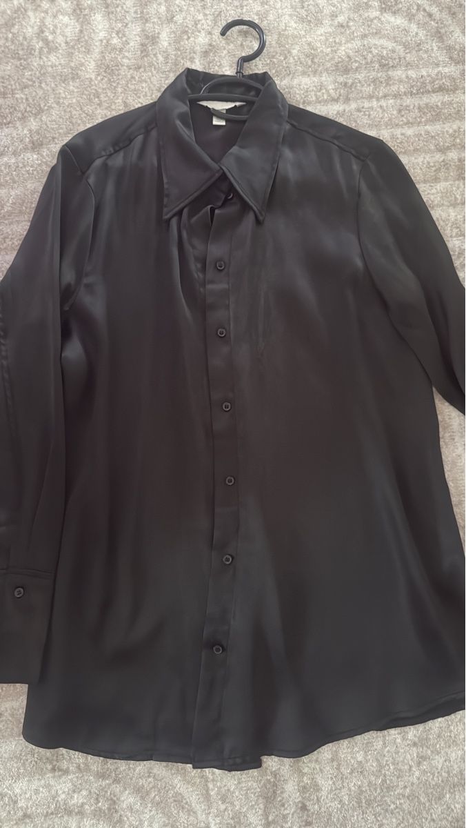 Elegante schwarze Bluse, Grösse M,ideal für den Herbst (Neu (gemäss ...