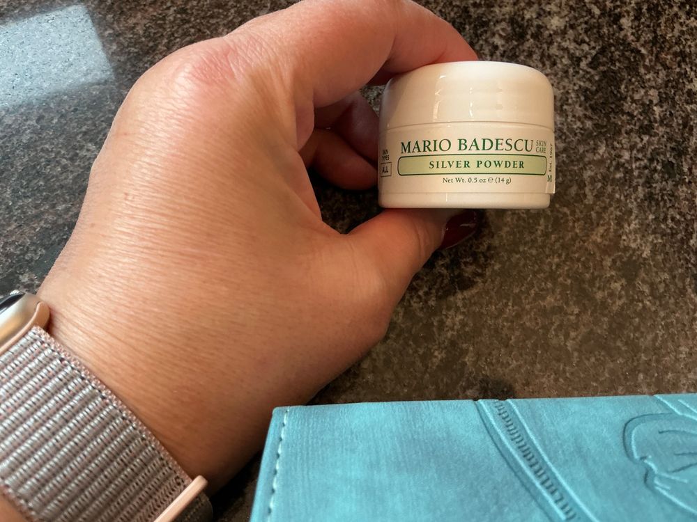 Mario Badescu Silver Powder (Neu (gemäss Beschreibung)) in Würenlos für ...