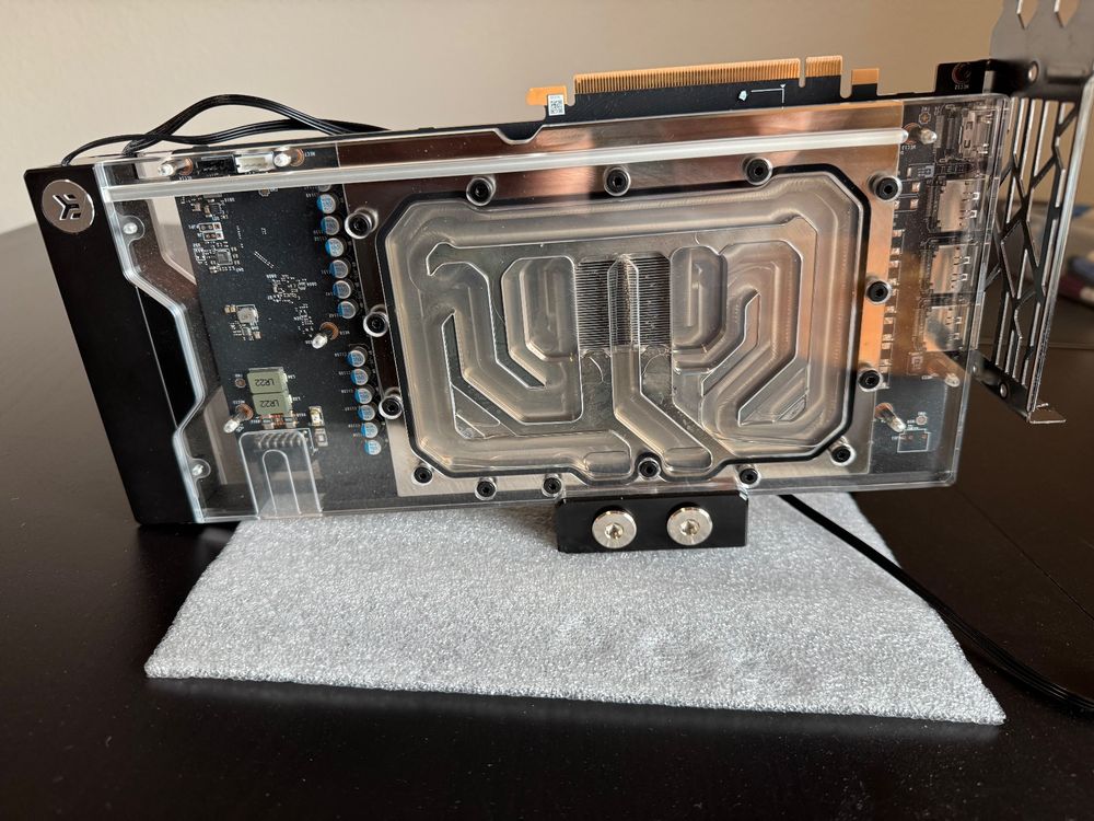 MSI RTX 4090 SUPRIM X avec waterblock EKWB | Kaufen auf Ricardo