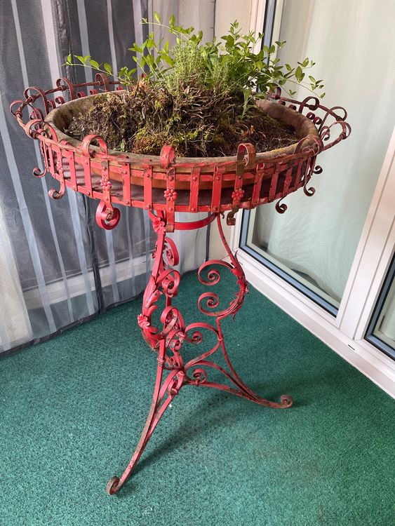 Alte Jardiniere Blumenständer Metall - Jetzt nur ab CHF 99 | Kaufen auf Ricardo