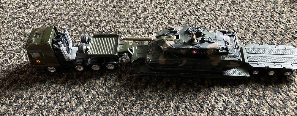 SIKU 1872 Tieflader mit Panzer | Kaufen auf Ricardo