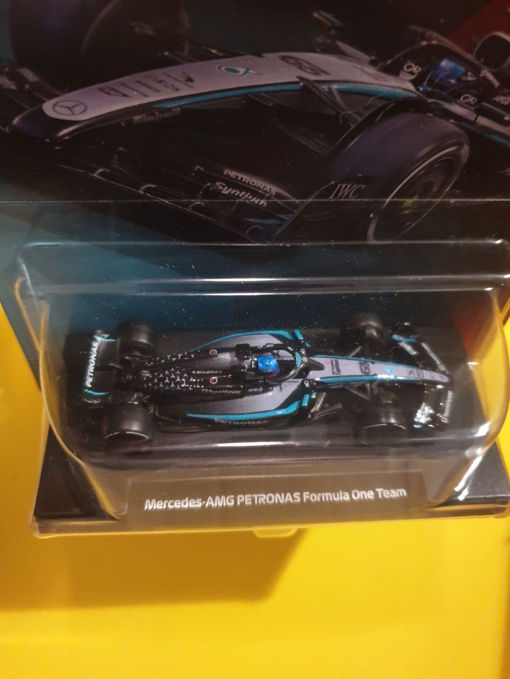Hot Wheels MERCEDES-AMG PETRONAS FORMULA ONE TEAM #63 (Neu und ...
