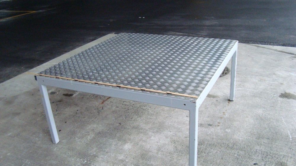Alu Podest 150cm x 148cm höhe 73cm | Kaufen auf Ricardo