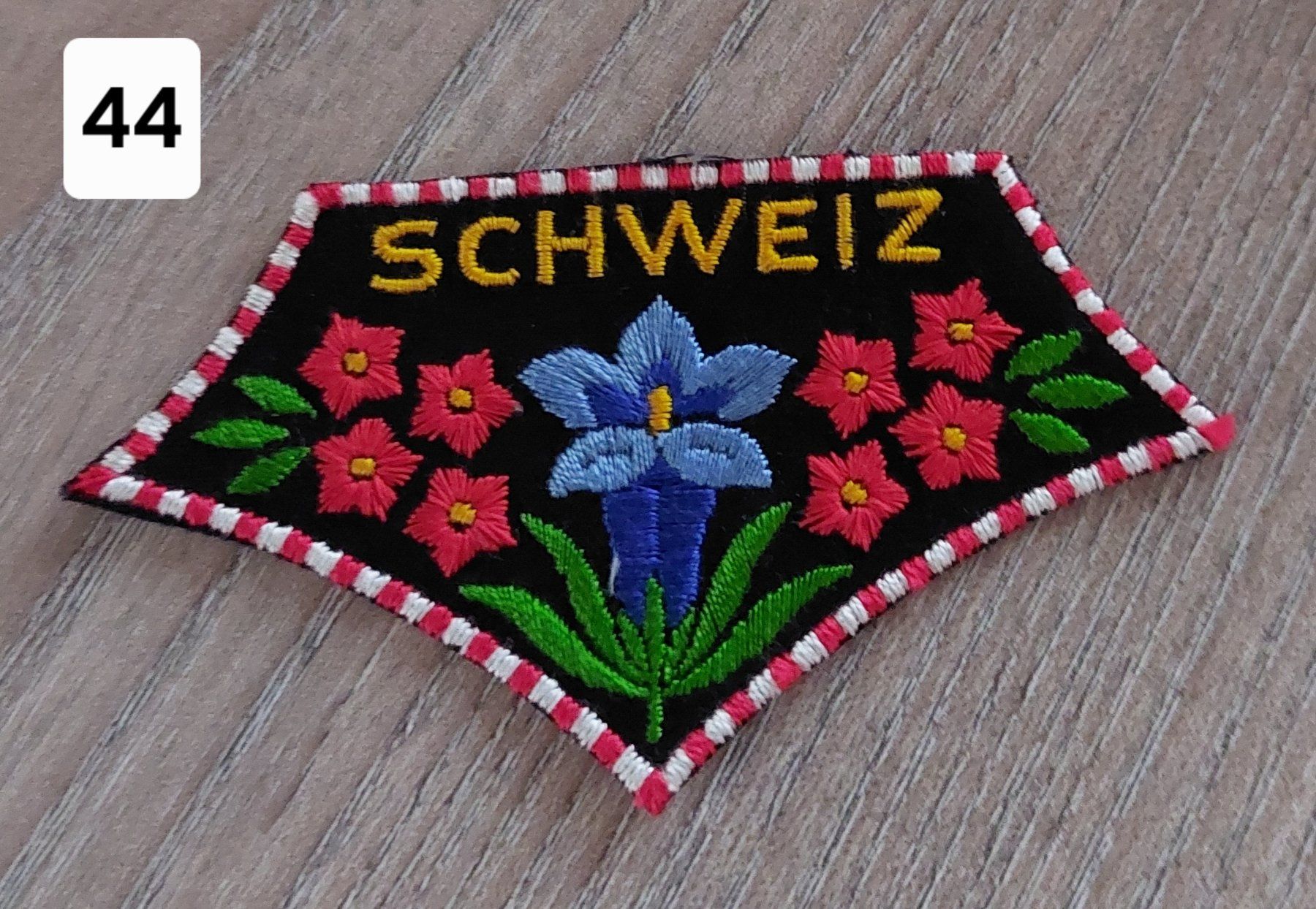 Badge , Patch, SCHWEIZ , Alpenrosen + Enzian (44) (Neu (gemäss Beschreibung)) in Schwarzenbach ...