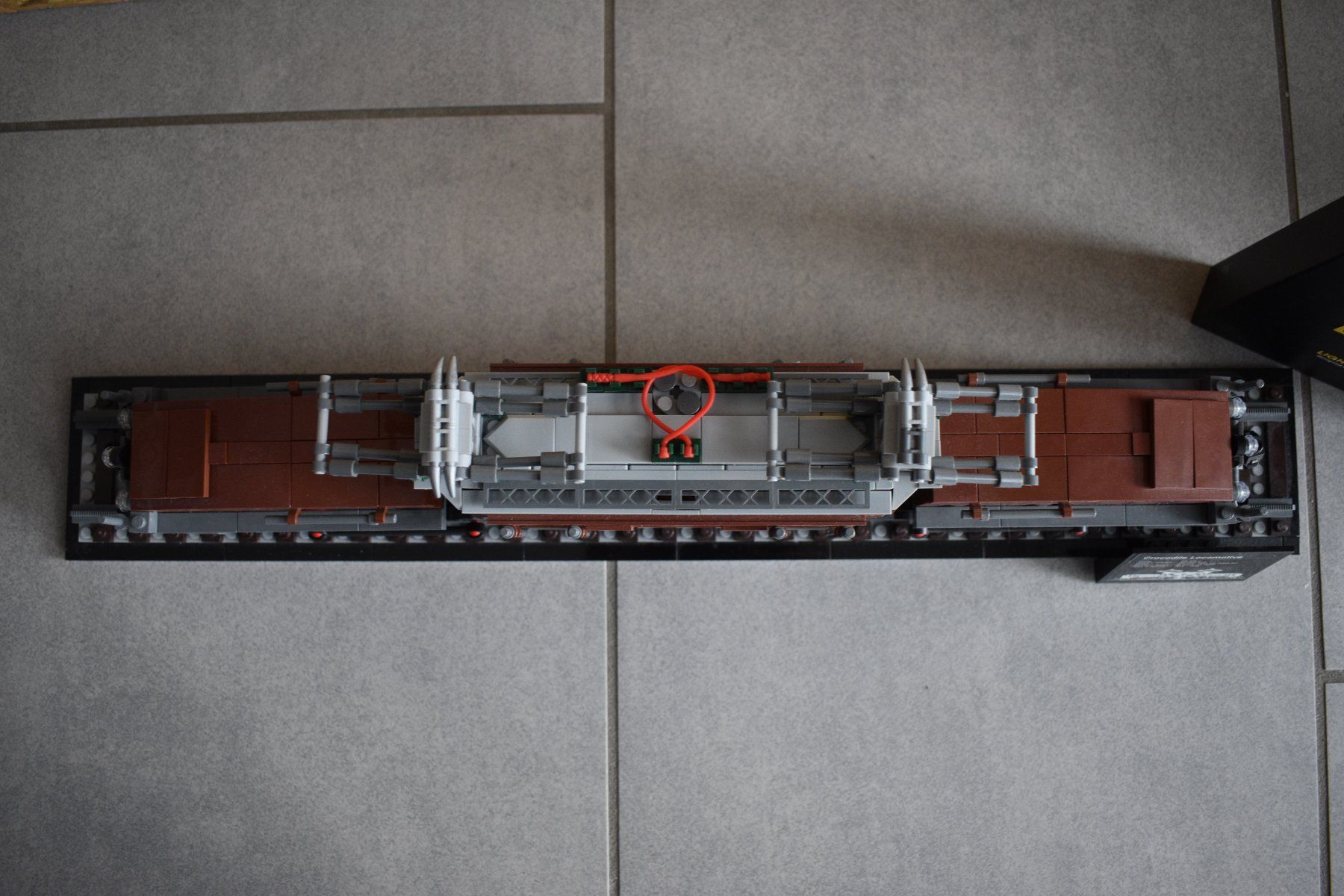 LEGO Krokodil Lokomotive mit Light My Bricks (Neu (gemäss Beschreibung ...