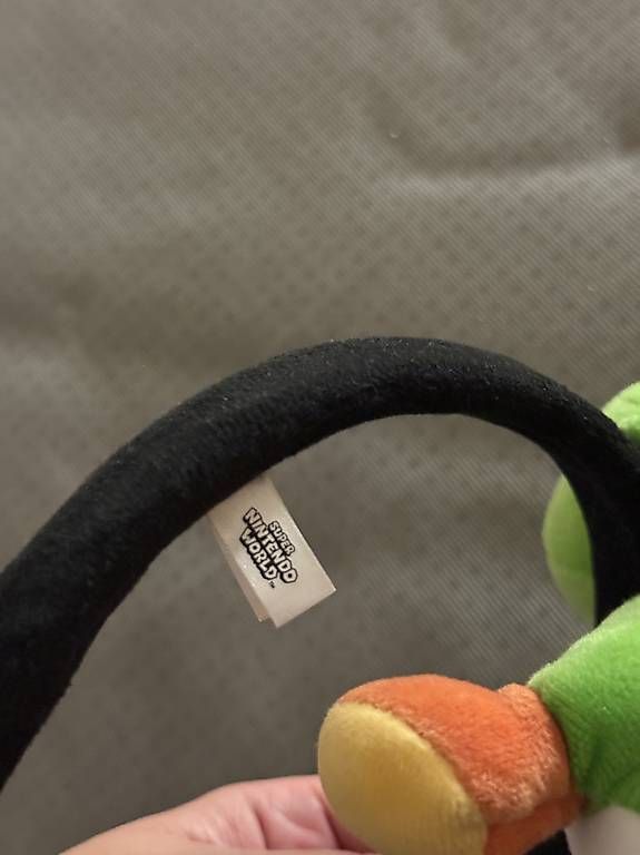 Yoshi (Gebraucht) in Zürich für CHF 7 – nur Abholung auf Ricardo kaufen