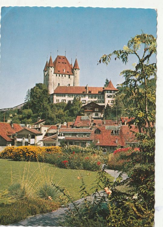 Schloss Thun (Gebraucht) in Lumbrein für CHF 0.5 – mit Lieferung auf Ricardo kaufen