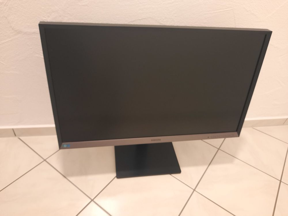 Samsung 32" Monitor | Kaufen auf Ricardo