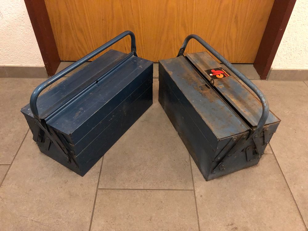 2 x Werkzeugkiste Metall alt | Kaufen auf Ricardo