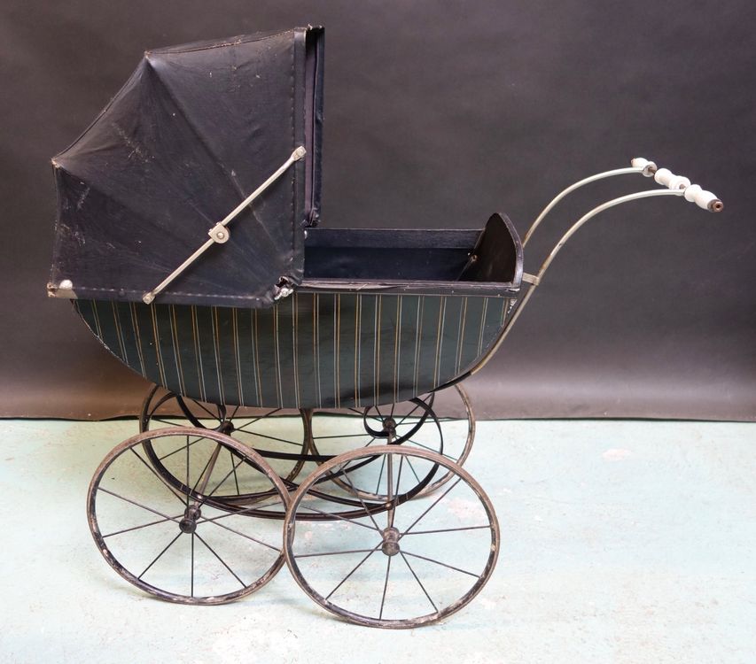 Antiker Puppenwagen Louis Rochat St.Imier 20er-Jahre (Gebraucht) in Biel/Bienne für CHF 75 – nur ...