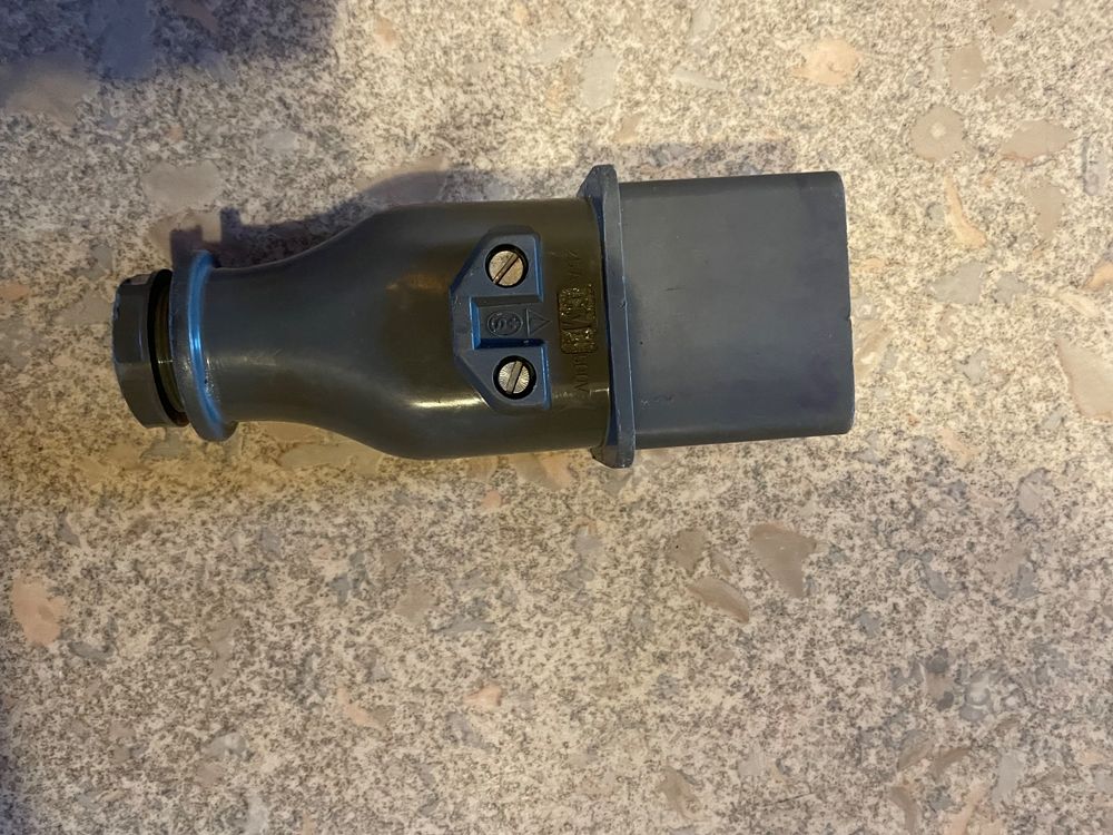 Stecker J25 5Polig 25Amp (Gebraucht) in Huttwil für CHF 38 – nur ...