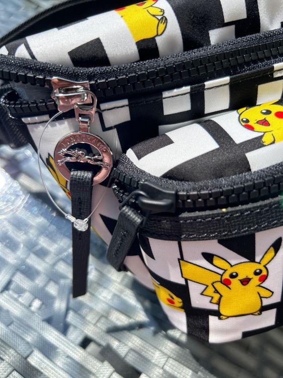 Longchamp Pokémon Sling-Bag (Neu) | Kaufen auf Ricardo