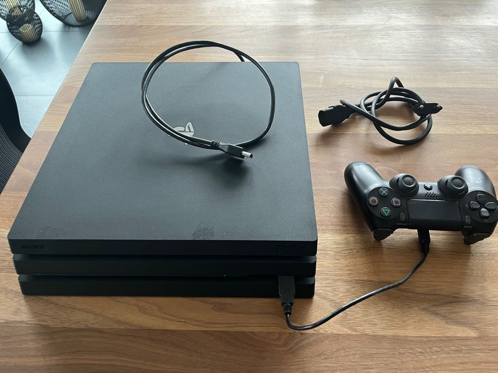 neuwertige PS4 + PSVR + Move Controller (Neu (gemäss Beschreibung)) in Langnau am Albis für CHF ...