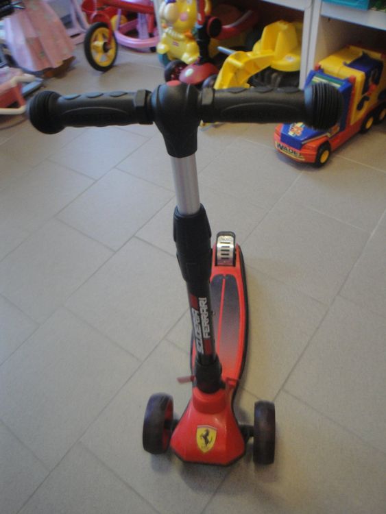 Original Ferrari Scooter 3- Rad, Maximal 50kg Belastung (Neu (gemäss ...