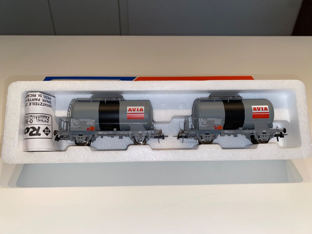 Roco H0 2er Set Kesselwagen AVIA SBB (Neu (gemäss Beschreibung)) in Spiez für CHF 30 – mit ...