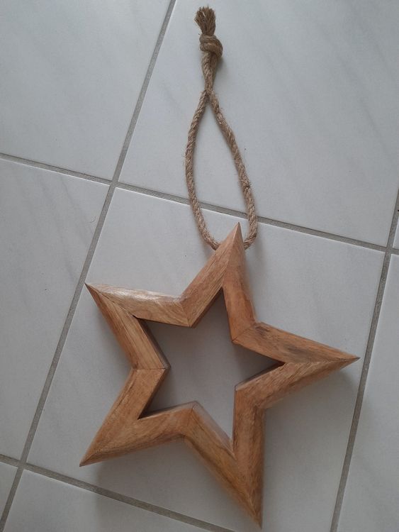 Deko Stern Holz, massiv, ca. 30 cm (Gebraucht) in Eiken für CHF 10 ...