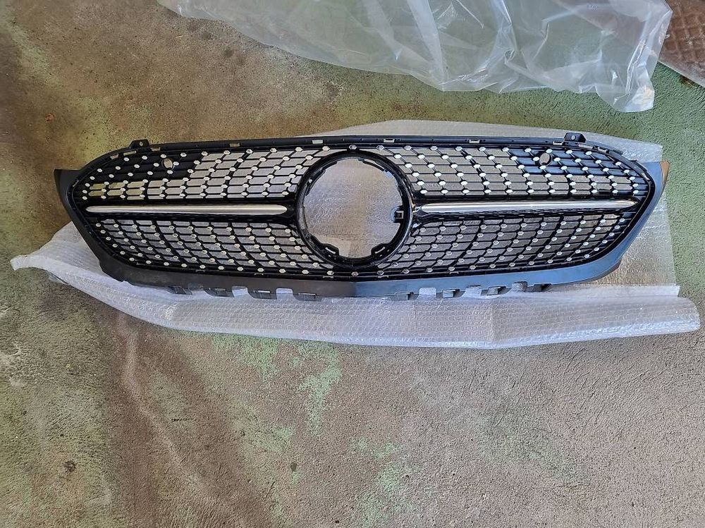 Mercedes Benz V177 Original Kühlergrill Diamant (Gebraucht) in Speicher ...