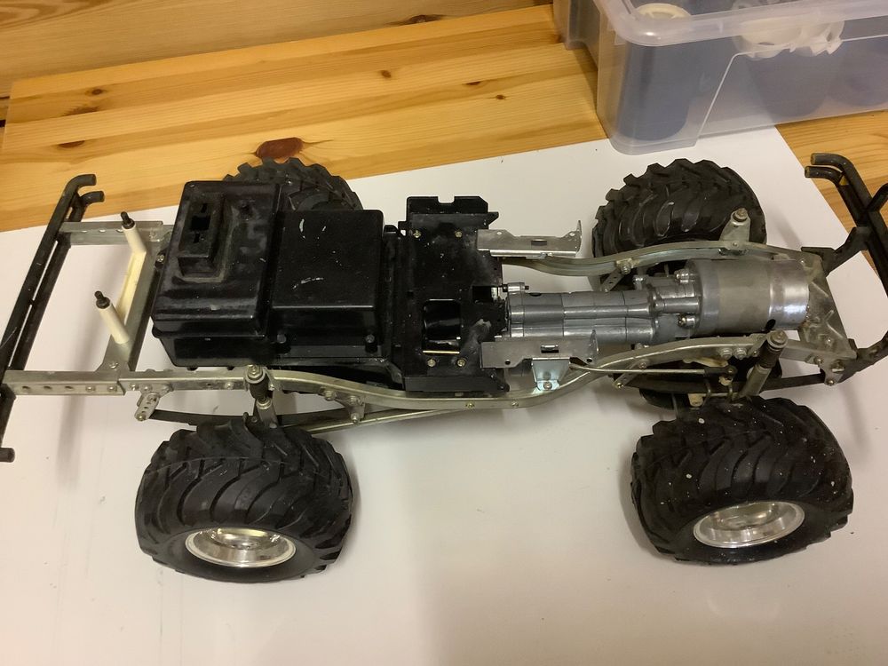 Tamiya Toyota Hilux/Bruiser Chassie (Gebraucht) in oetwil am see für CHF 150 – mit Lieferung auf ...