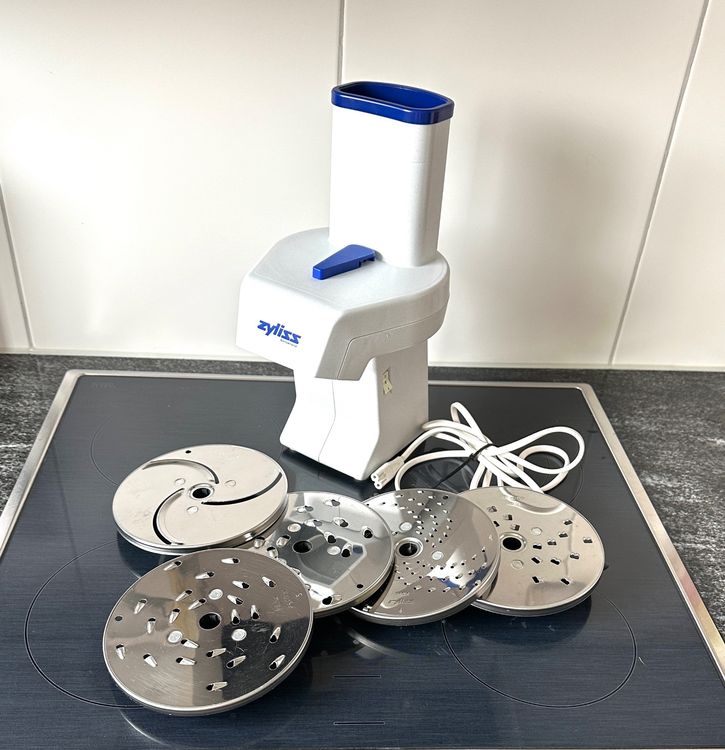 zyliss elektro Typ 921600 mit 5 Scheibenraffeln | Kaufen auf Ricardo