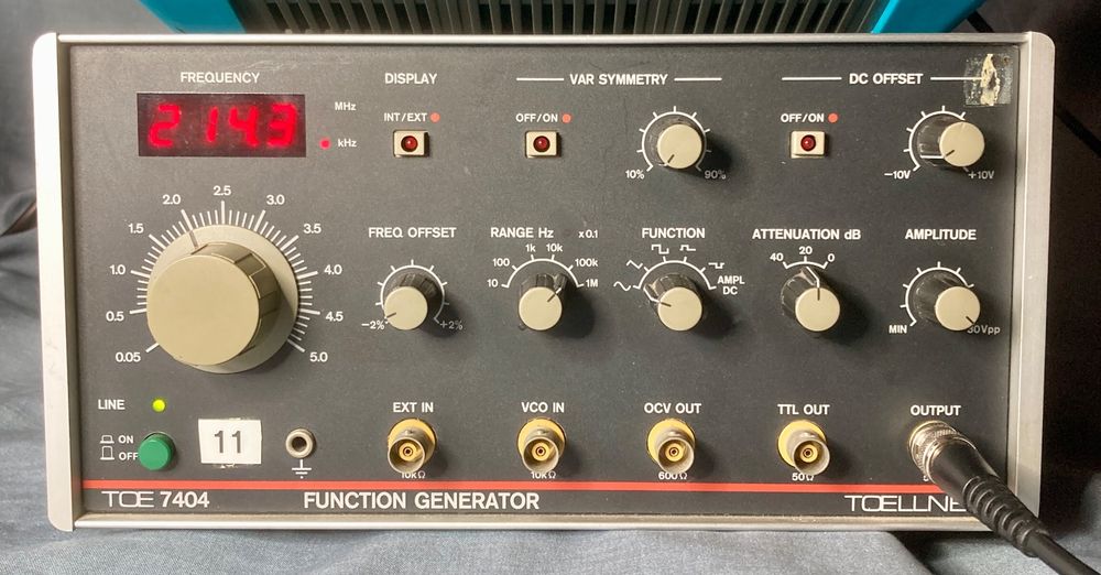 Funktionsgenerator Toellner 7404 Nr. 11 (Gebraucht) in Aarberg für CHF ...