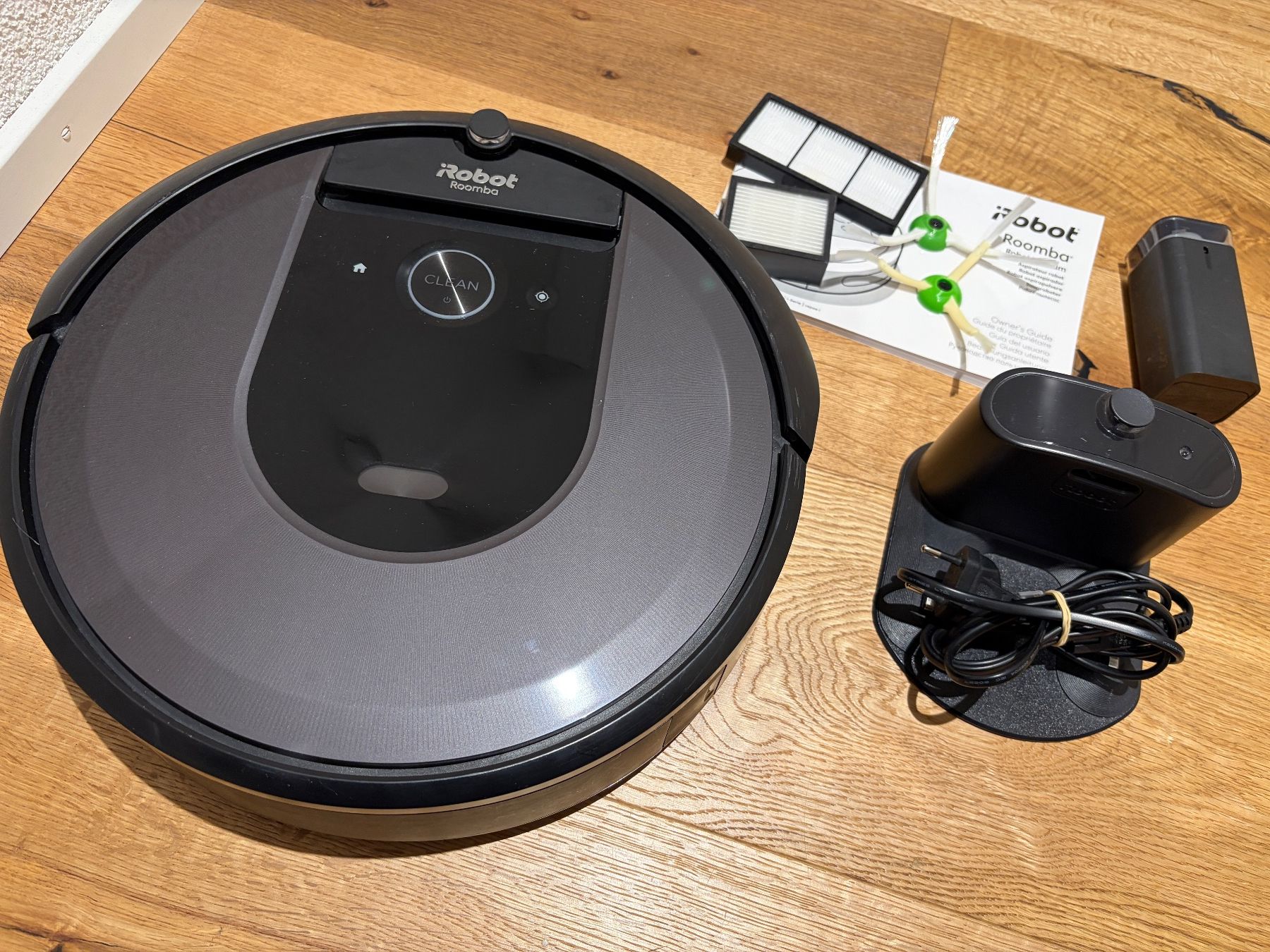 iRobot Roomba i7 Series | Inkl. Zubehör I Lightwall + Filter (Neu ...