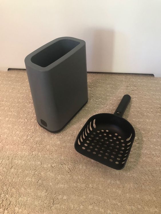 Ikea pelle à litière pour chat avec support Rotho (Gebraucht) in St ...