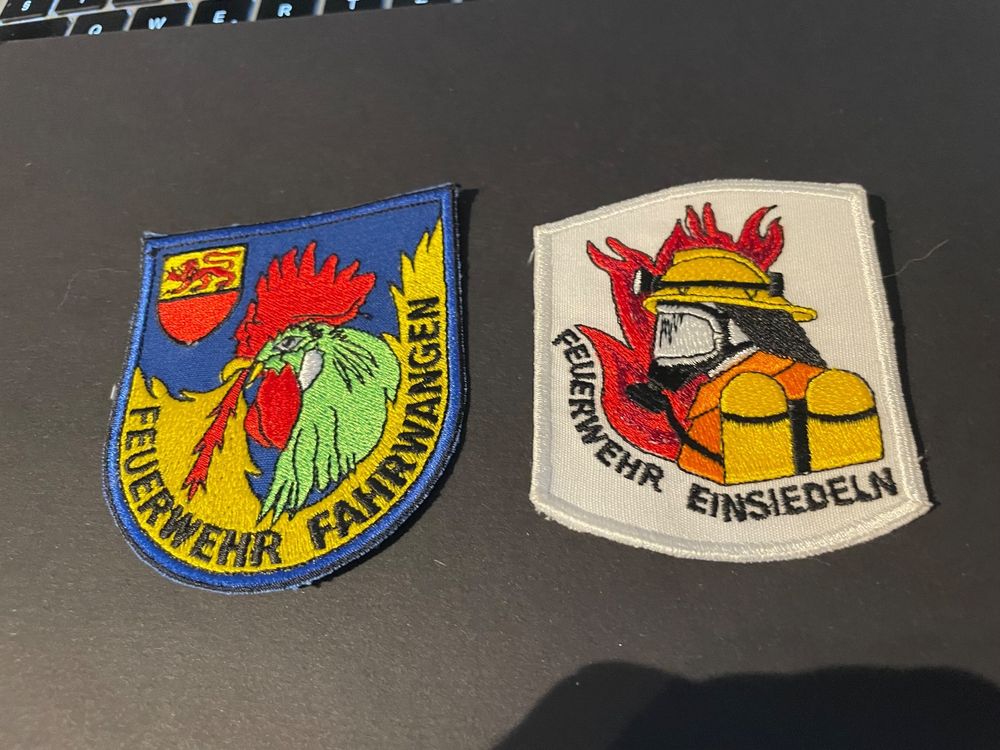 2 Patch Feuerwehr Einsiedeln+Fahrwangen (Gebraucht) in Oberiberg für CHF 30 – nur Abholung auf ...