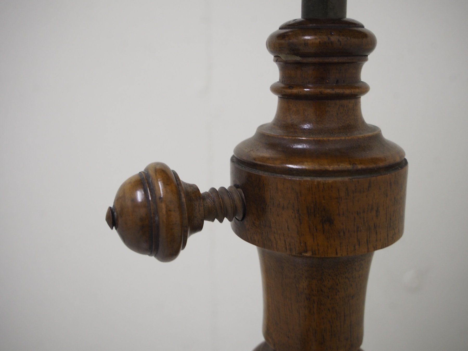 Lutrin double en bois. (D'occasion) à Genève pour CHF 1 – retrait ...